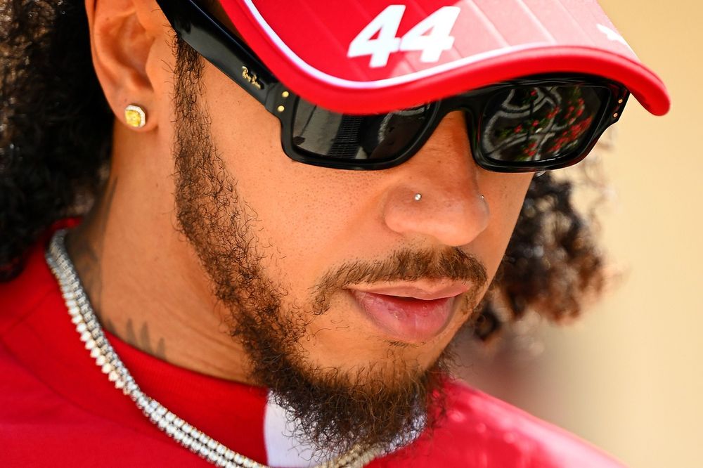 Ferrari: Hamilton "también tiene que dar un paso" en el desarrollo del coche