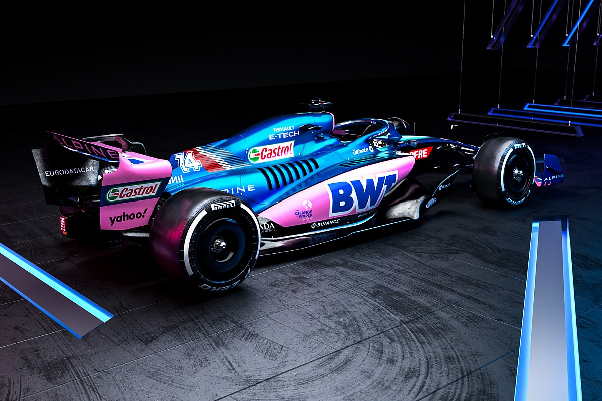 Las fotos del Alpine A522 de Alonso y Ocon en sus dos versiones