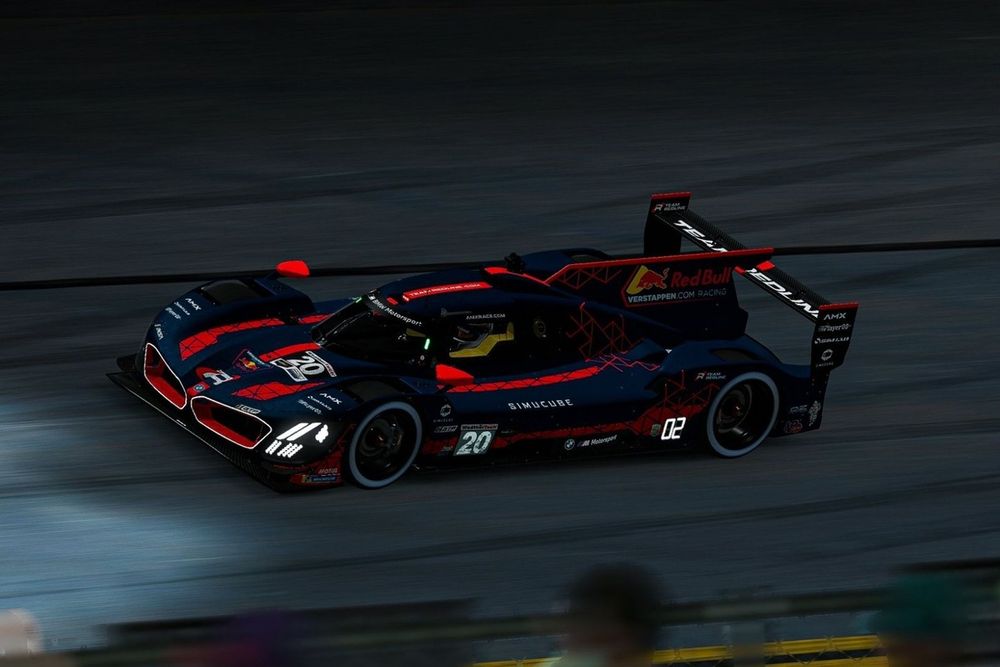 Toch een podium voor Max Verstappen in iRacing 24 uur van Daytona