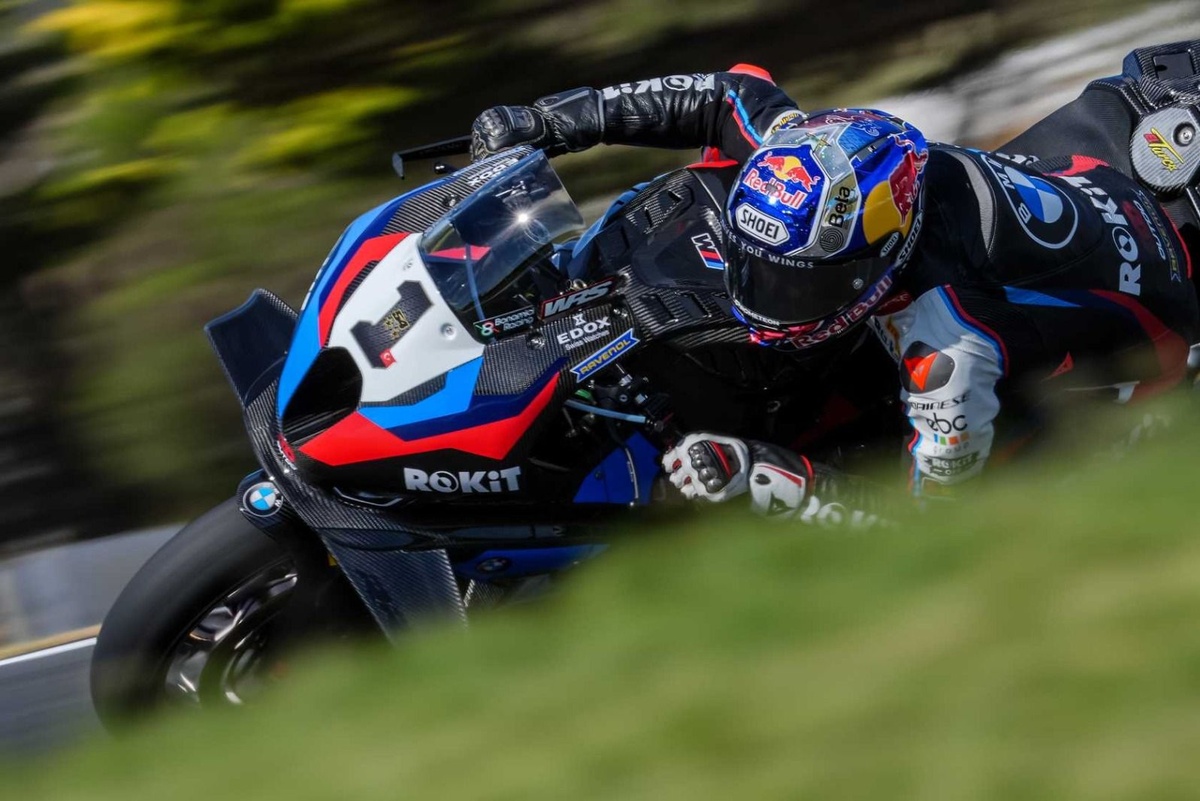 BMW: Razgatlioglu Klaim Kecepatan BMW Mendekati Ducati