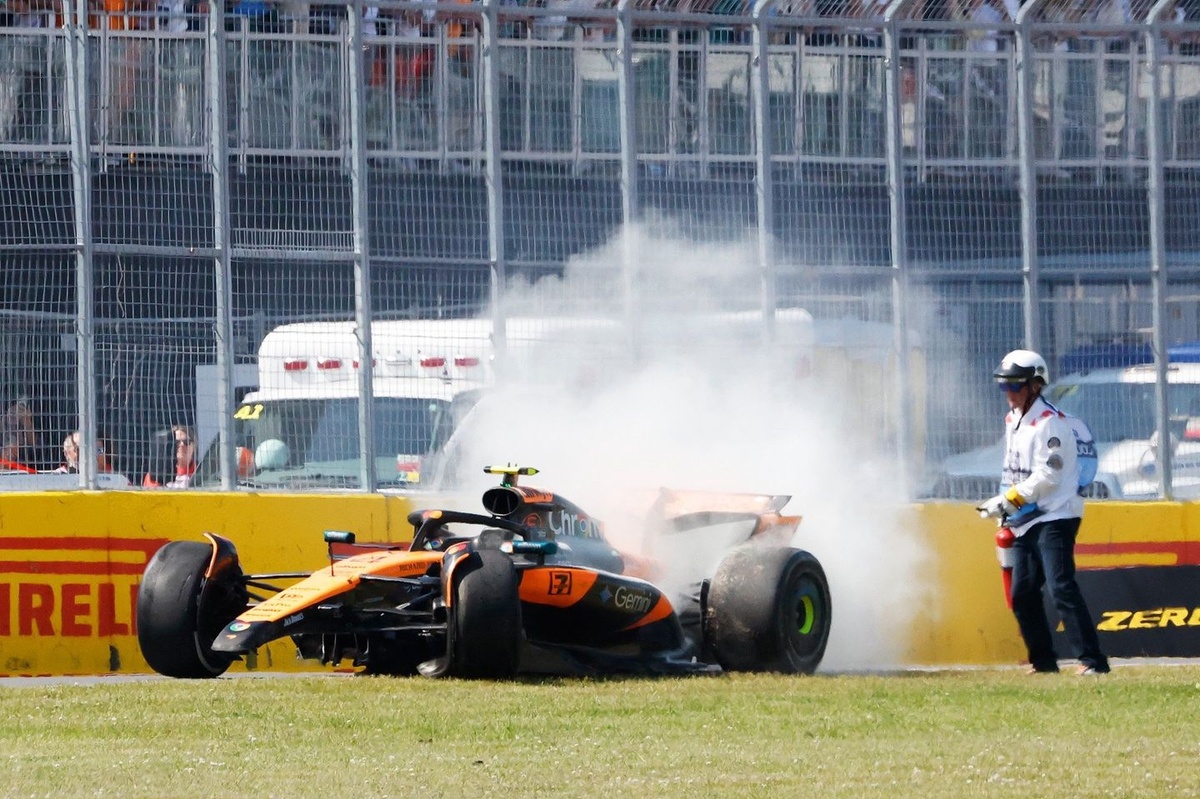 Lando Norris made "a fool of himself" by crashing into…