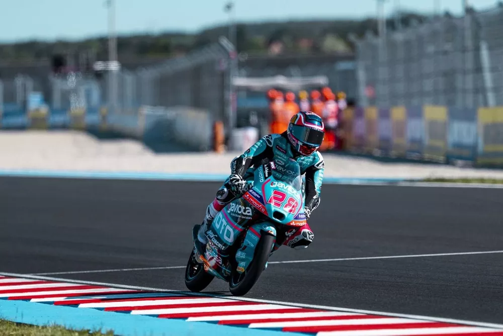 Moto3 en Hungría - Quiles arrasa en una carrera que acaba con bandera roja