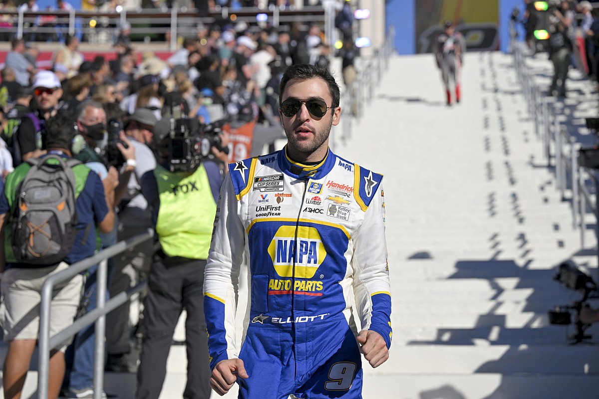 Chase Elliott named NASCAR's Most Popular Driver for a fifth time