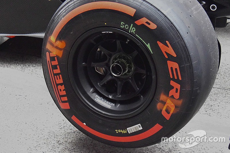 Williams: mozzo forato e novità sull'ala anteriore della FW40