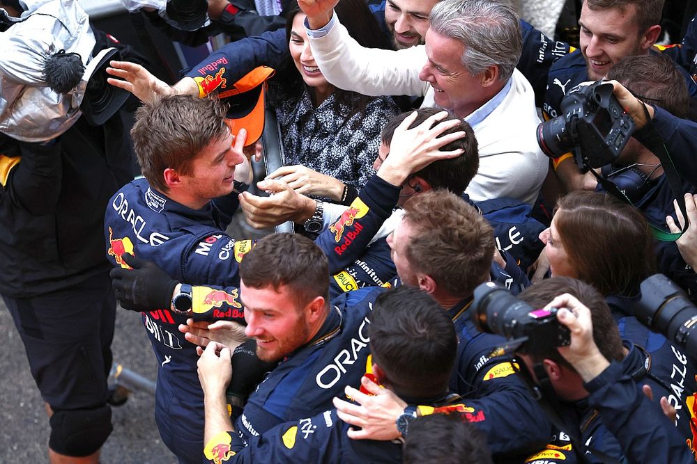 Red Bull-baas Horner: "Verstappen is de verdiende F1-kampioen"