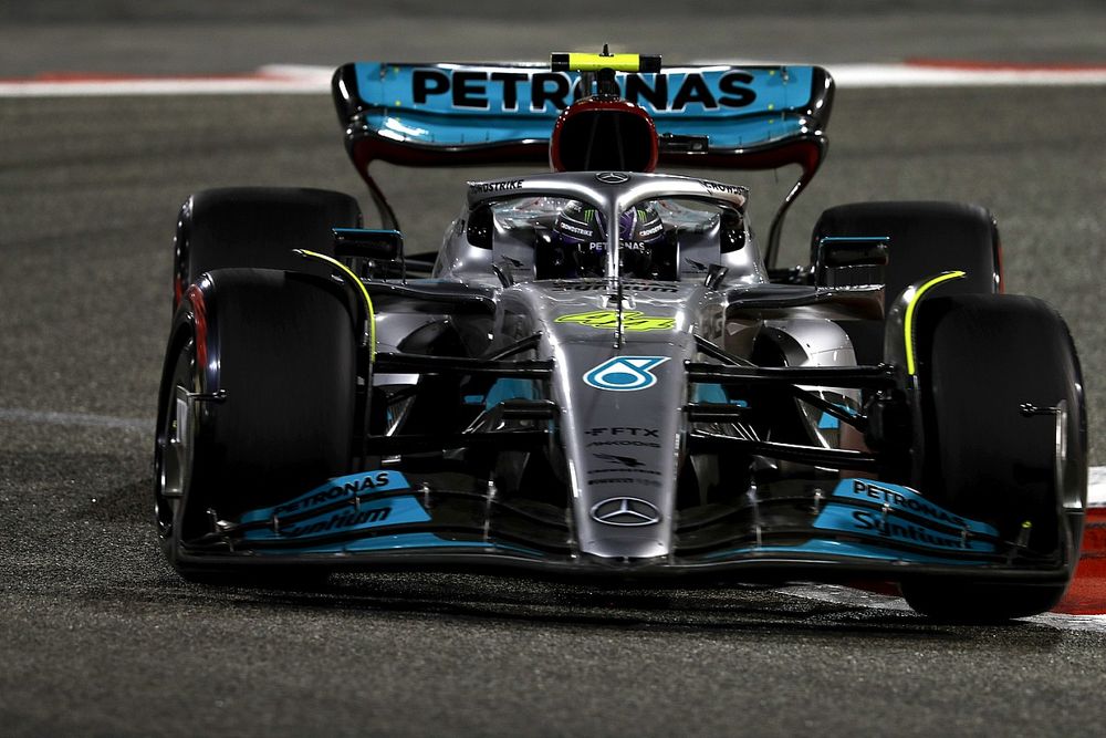 Mercedes, W13'ün dayanıklılığından memnun