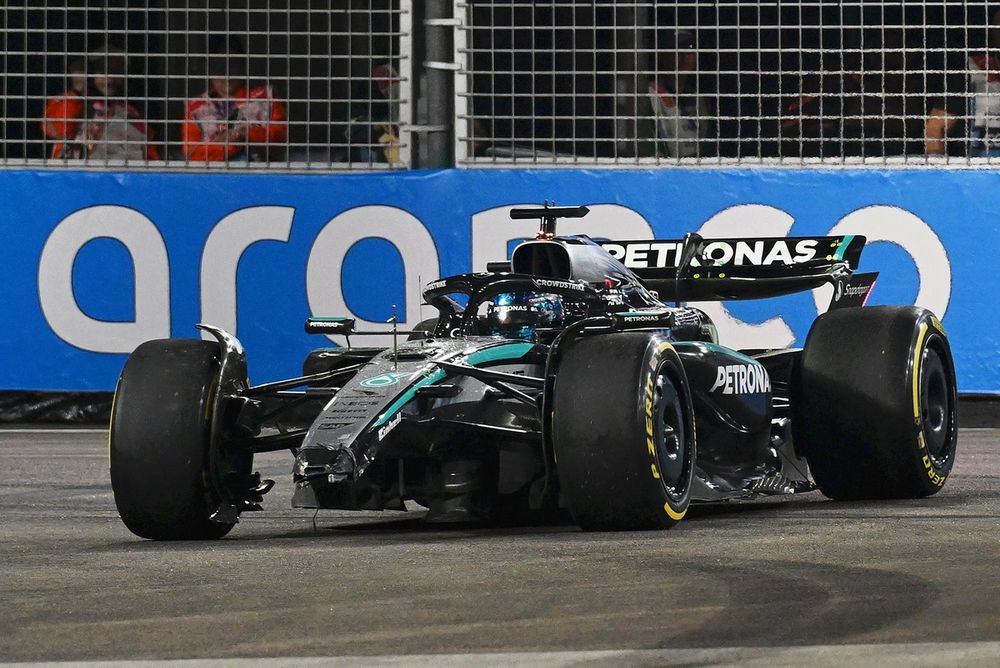 George Russell explains "weird" crash that red-flagged Singapore FP2