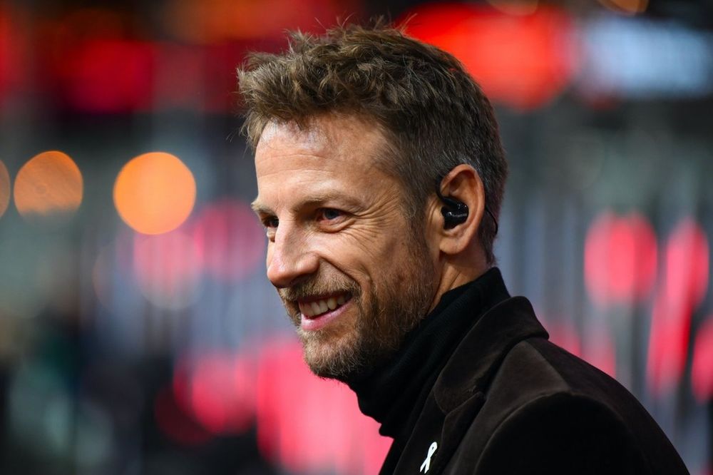 Jenson Button revels in Goodwood return as ex-Juan Manuel Fangio Jaguar ...