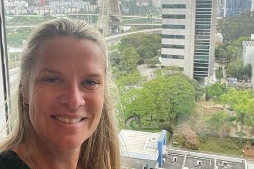 Mariana Becker relata emoção ao retornar à F1 após morte da mãe