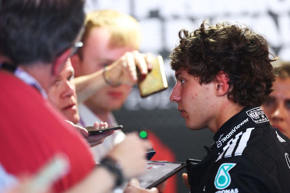 Antonelli "needs to learn to say no" after draining Imola F1 home race