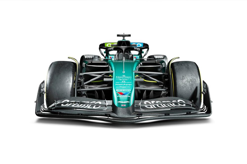 アストンマーティンの2024年マシンAMR24は、開発継続の”優れた基盤”。ファロウズTD「近年の開発競争は熾烈……それを戦い抜くために」