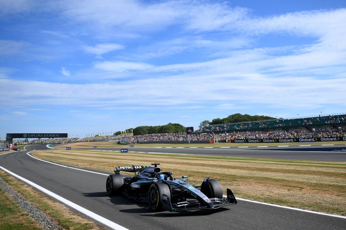 Russell: Mercedes "at mercy of the weather" in F1 British GP weekend