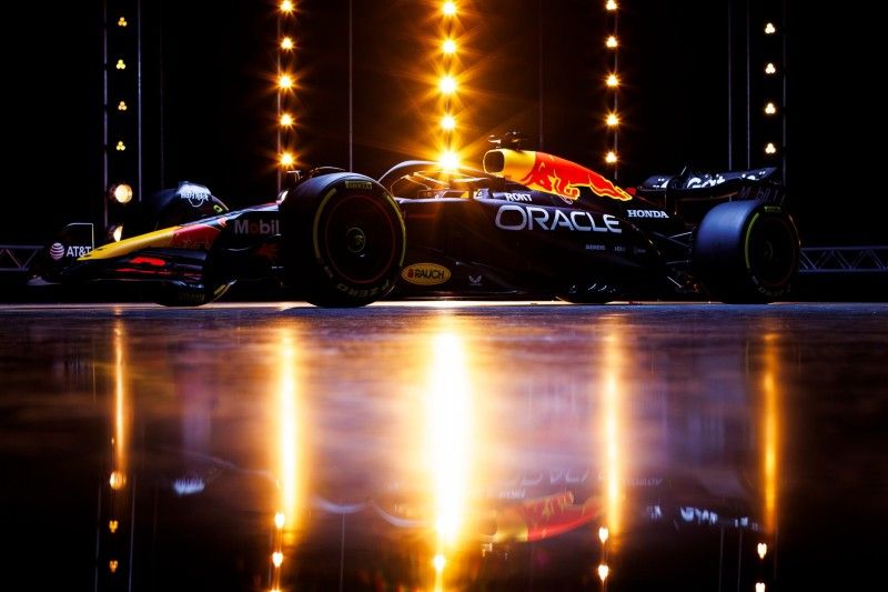 Erste Studiofotos & Roll-out: Red Bull zeigt den neuen RB21!