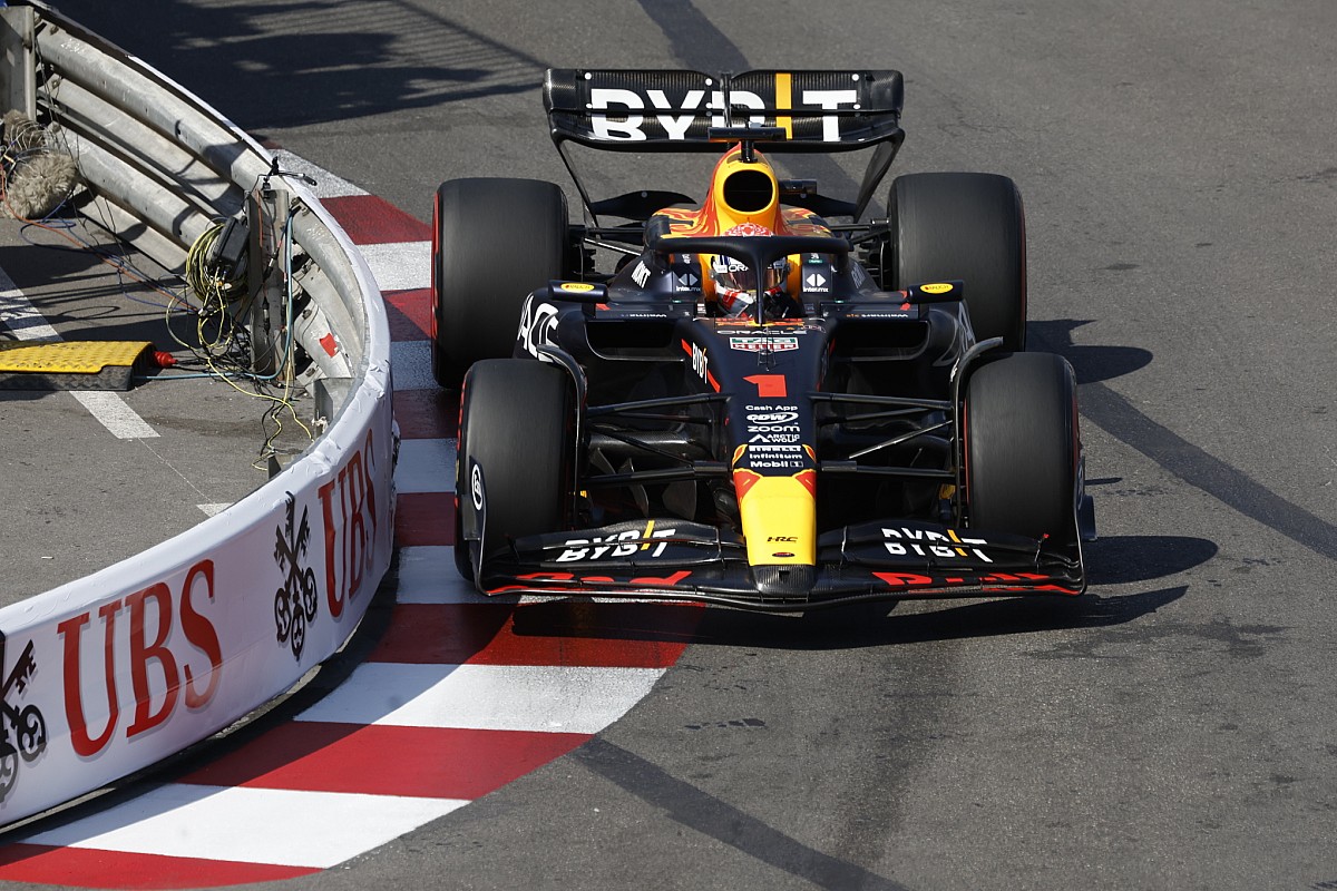 Verstappen "clipped a few barriers" on frantic Monaco F1 pole run