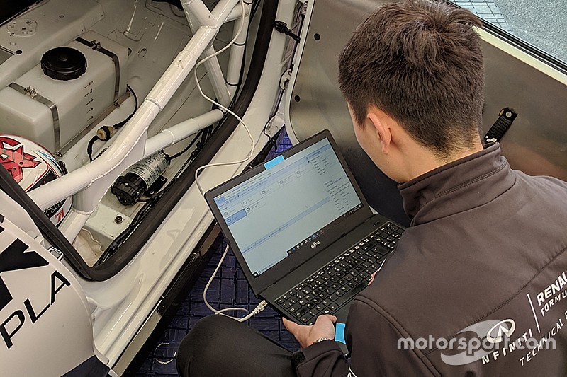 The engineering students helping to create a 2019 Formula 1 car