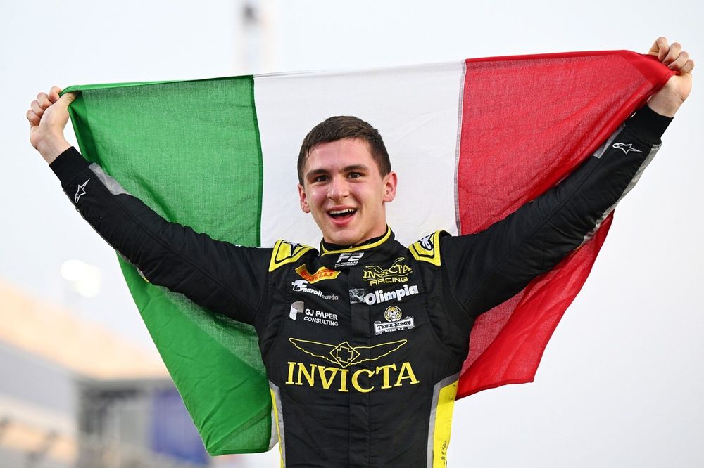 Leonardo Fornaroli remporte le titre de F2 un an après la F3