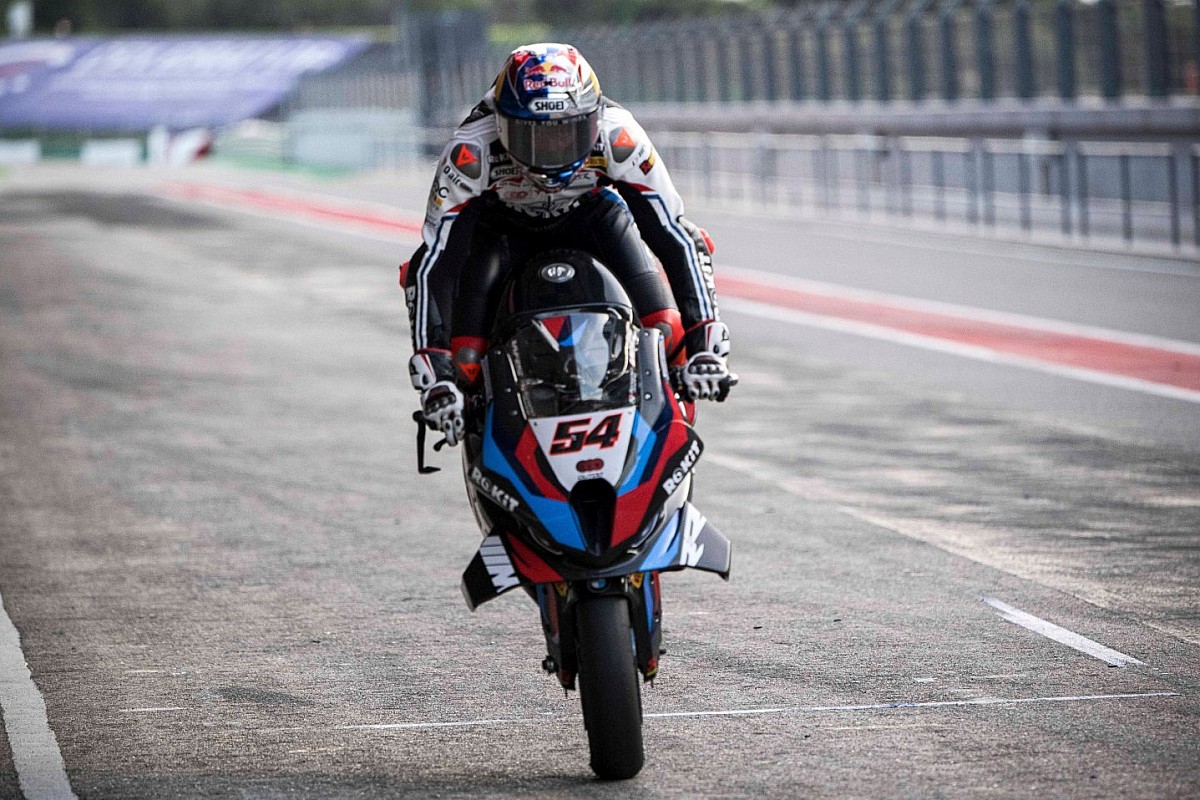 Toprak Razgatlioglu, encantado tras al fin probar la BMW del WorldSBK