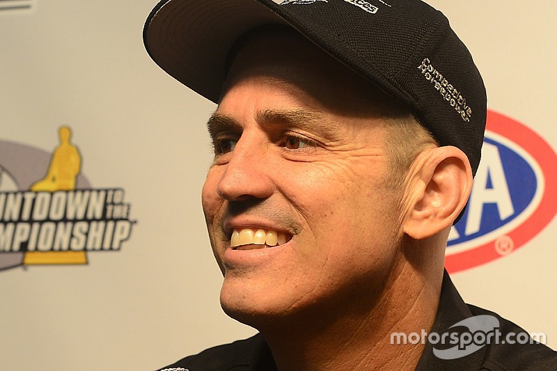 Return of the modest superstar, Larry Dixon