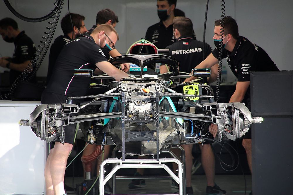 Mercedes: la W11 è tornata a essere priva del DAS