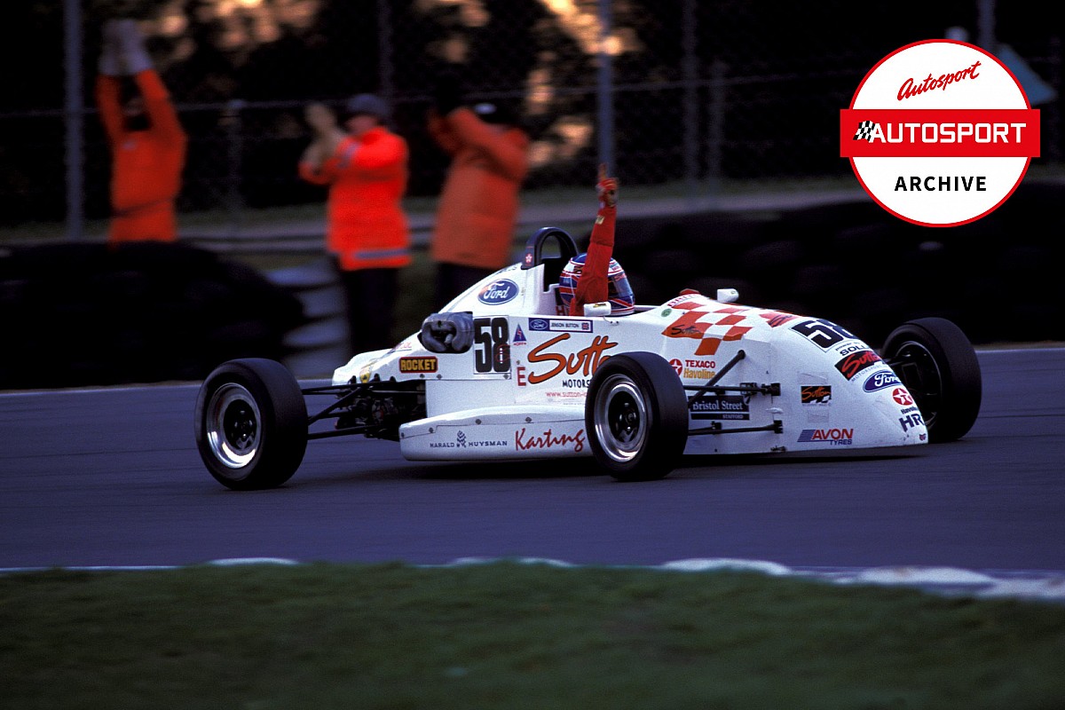 Archive: How Button achieved a rare Formula Ford feat