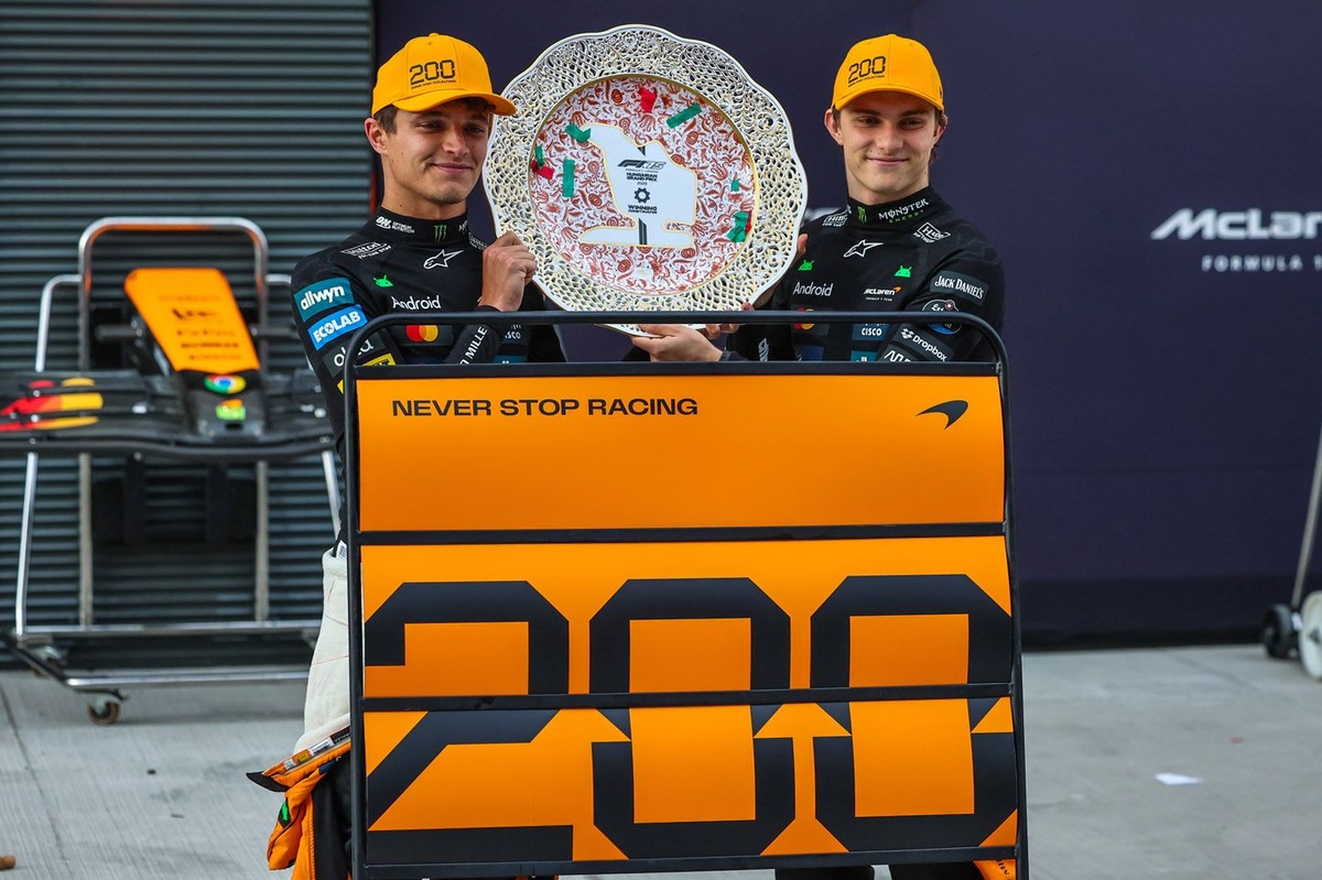 Bokep.singapura totally tied back slicked back.