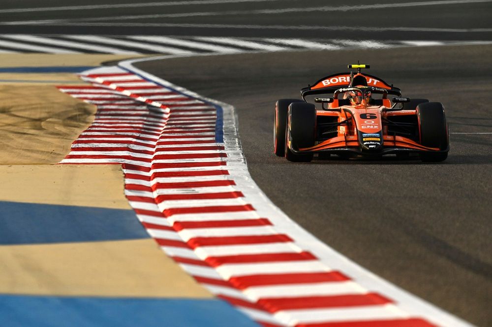 Martí wint spectaculaire F2-sprintrace, Verschoor naar P2