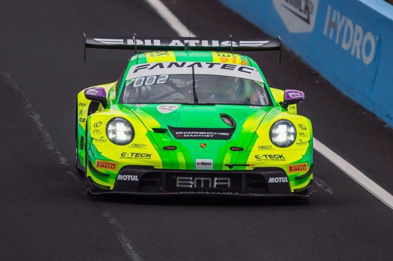 12h Bathurst 2024: "Grello"-Porsche dominiert bei jedem Wetter