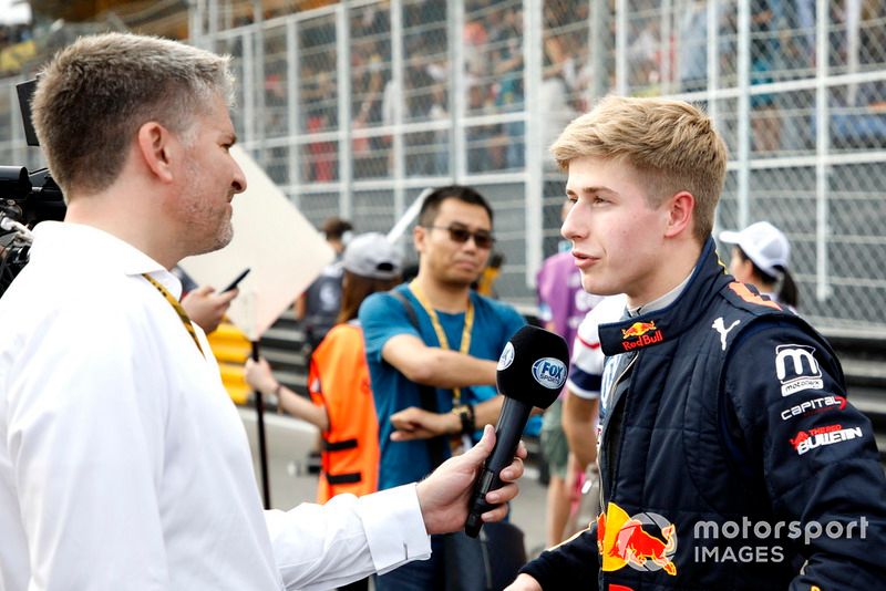 Porträt von Jüri Vips - Bio, News, Fotos und Videos