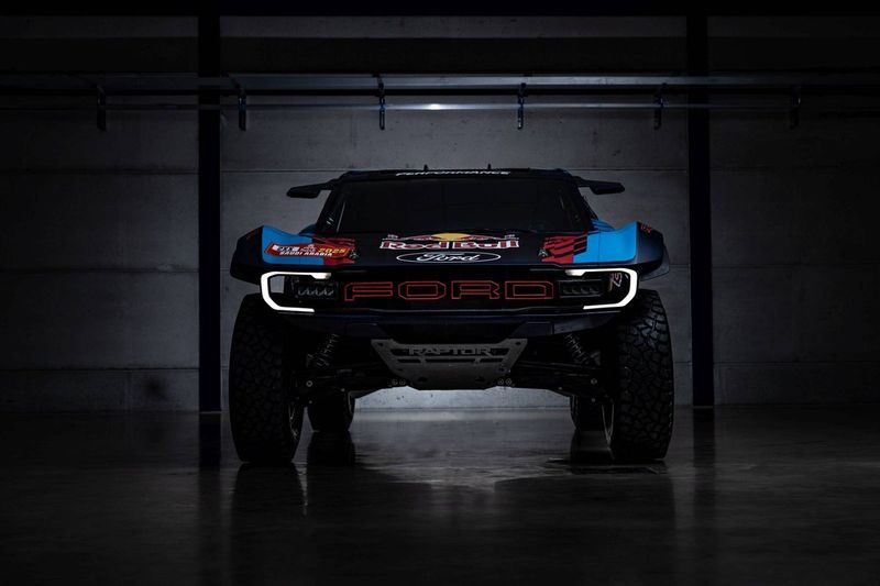 Ford, Dakar'da yarışacağı Raptor T1'i tanıttı!