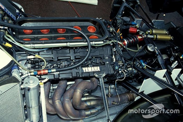 美しきF1マシン：「日本人が”夢”を見た、白い流星」ティレル022