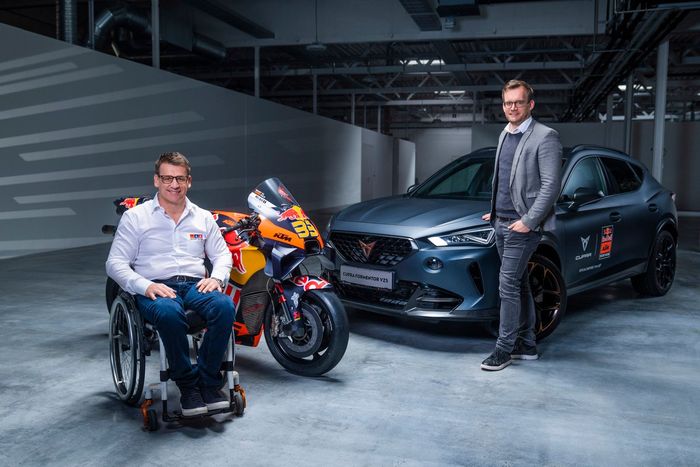 Galeri: KTM'in 2023 MotoGP motosikletinden kareler