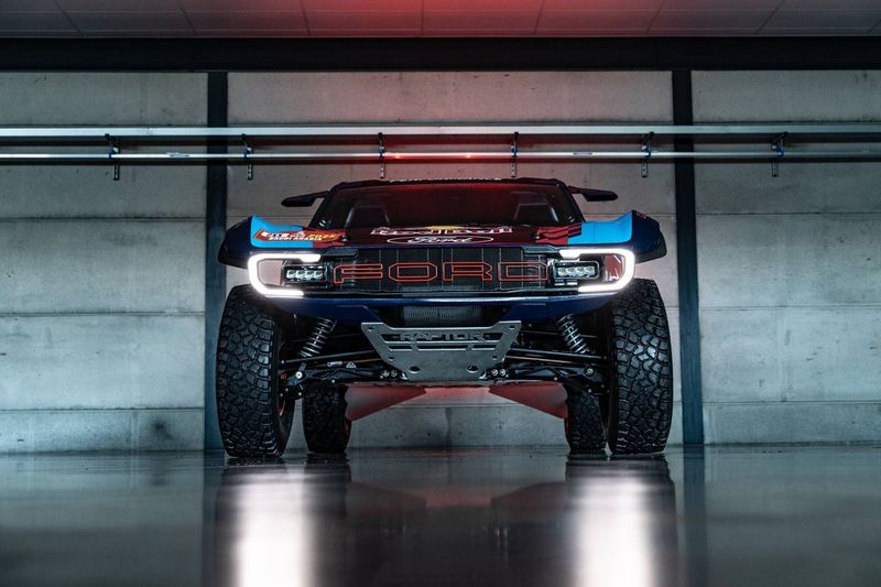 Ford, Dakar'da yarışacağı Raptor T1'i tanıttı!