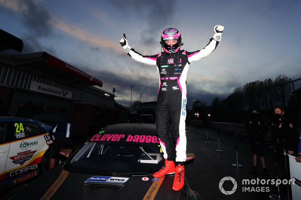 Vauxhall BTCC squad signs Crees as first 2022 driver