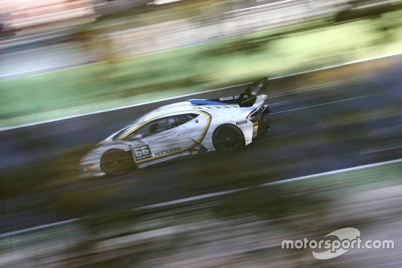 Andrzej Lewandowski Profile - Bio, News, High-Res Photos & High Quality ...