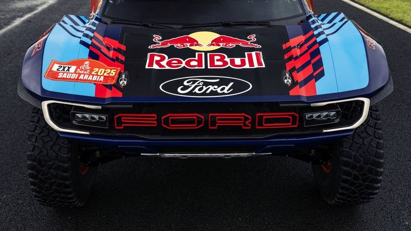 Le Ford Raptor T1+ pour le Dakar 2025 dévoilé