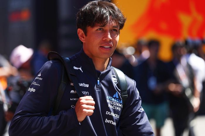 Daniel Ricciardo returns to screens alongside X Games star Axell Hodges