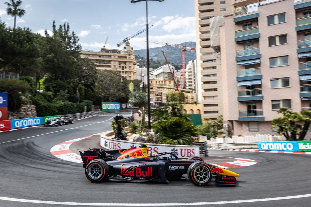 連載｜皮むき、グレイニングって結局どういうこと？ ”理論派F1候補生"岩佐歩夢がドライバー目線で語るタイヤマネジメント術