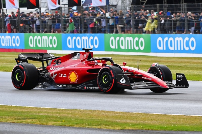 F1-Training Silverstone: Bestzeit für Ferrari zum Auftakt