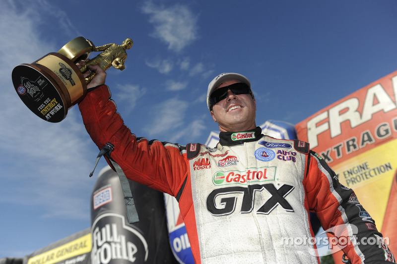 Mike Neff leads the way at Norwalk for John Force Racing