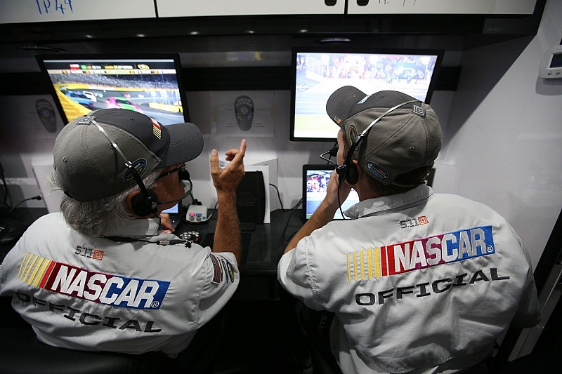 NASCAR to monitor restarts closely at Chicagoland