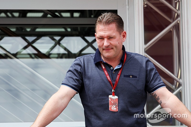 Jos Verstappen doet stapje terug: “Het gaat om Max”