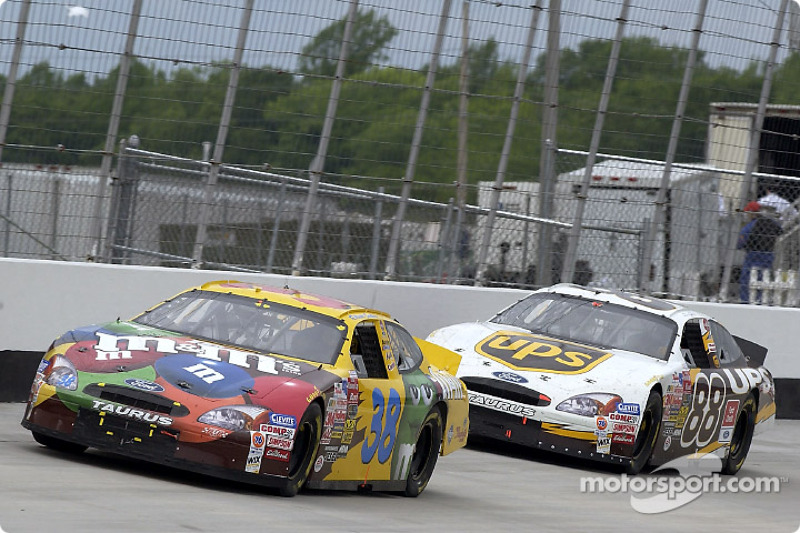 Elliott Sadler at Dover - NASCAR Sprint Cup Fotos